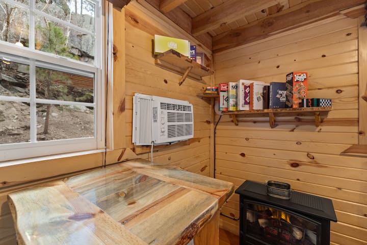 Cedar Hollow Cabin: Cozy Black Hills Getaway - Mount Rushmore National Memorial