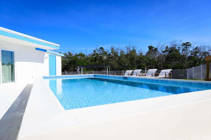 Walk To Beach And Time Square From Pool Home - Fort Myers Beach, FL