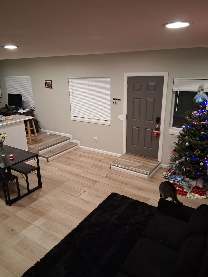 Secluded, Blue Farmhome Townhouse - Lakewood, CO
