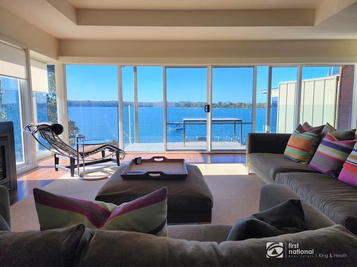 Bay Suite | Waterfront Apartment In Metung - Metung