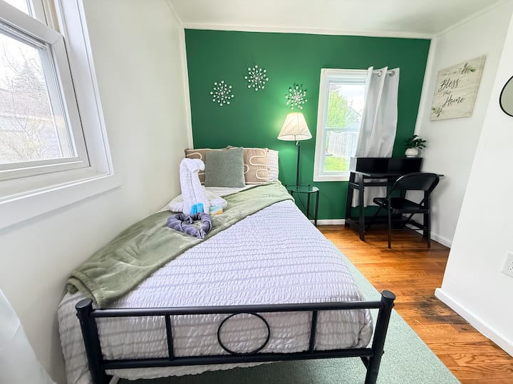Calm Stay In Syracuse | Destiny Usa | Free Parking - Syracuse, NY