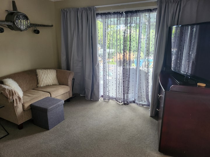 "Cambridge Oasis" Beautiful 2 Bedroom Home - Cambridge