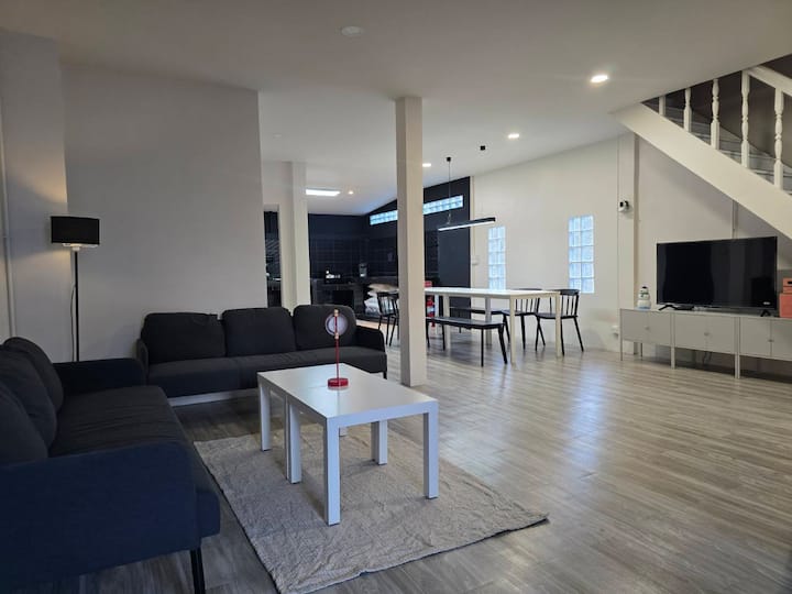 Modern White House 3br 6 Guests | Kaset-nawamin - Bang Khen