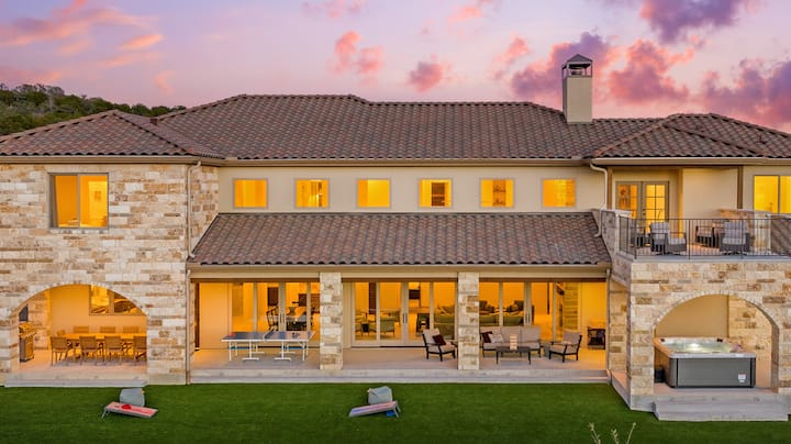 San Sebastiano Ranch Villa Sleep 28 Outdoor Movies - Comfort, TX