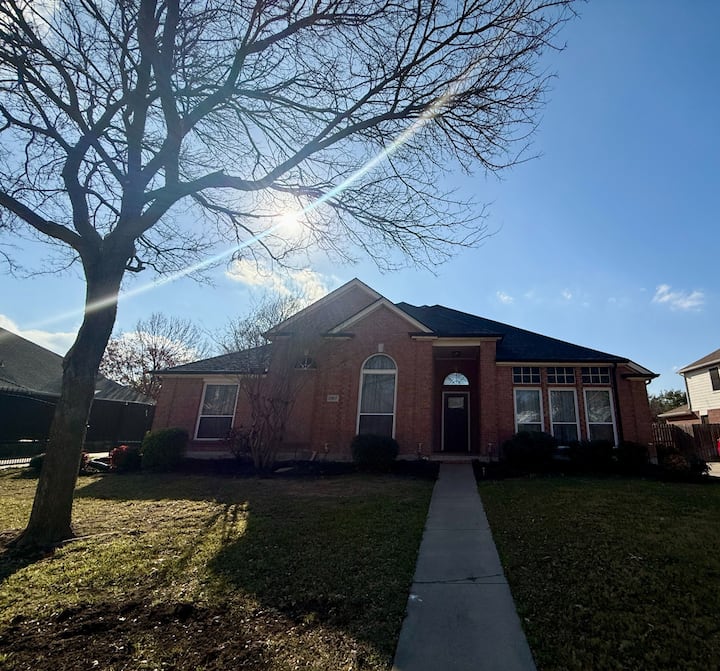 Luxury Modern 6 Bedroom Mansfield Oasis W/pool - 맨스필드