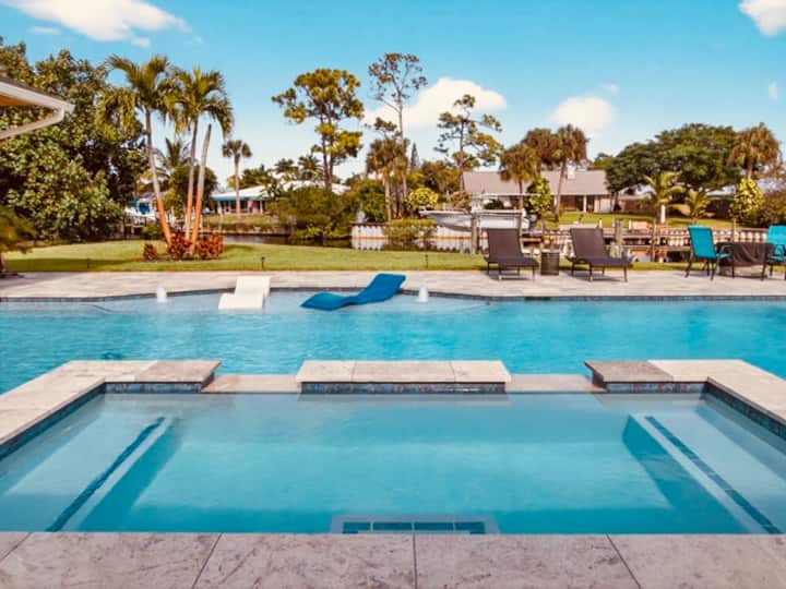 Waterfront Heated Pool/spa/dock/kayaks & Poolhouse - Stuart, FL