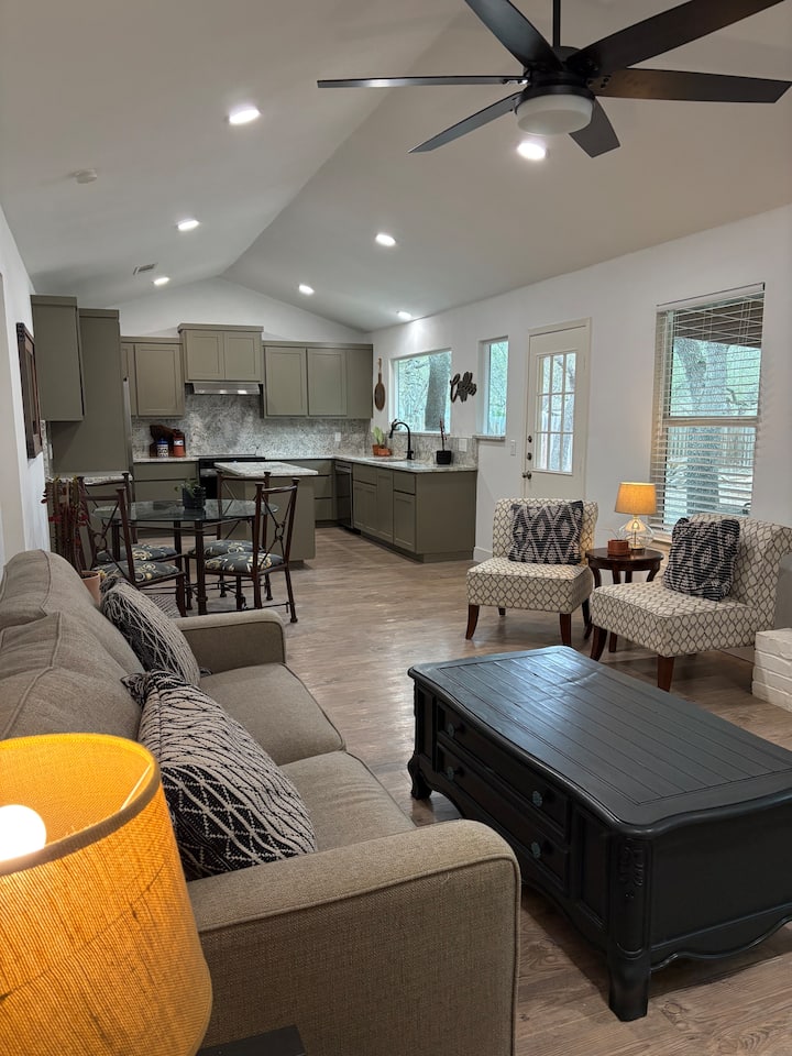 Little Gem - Leander, TX