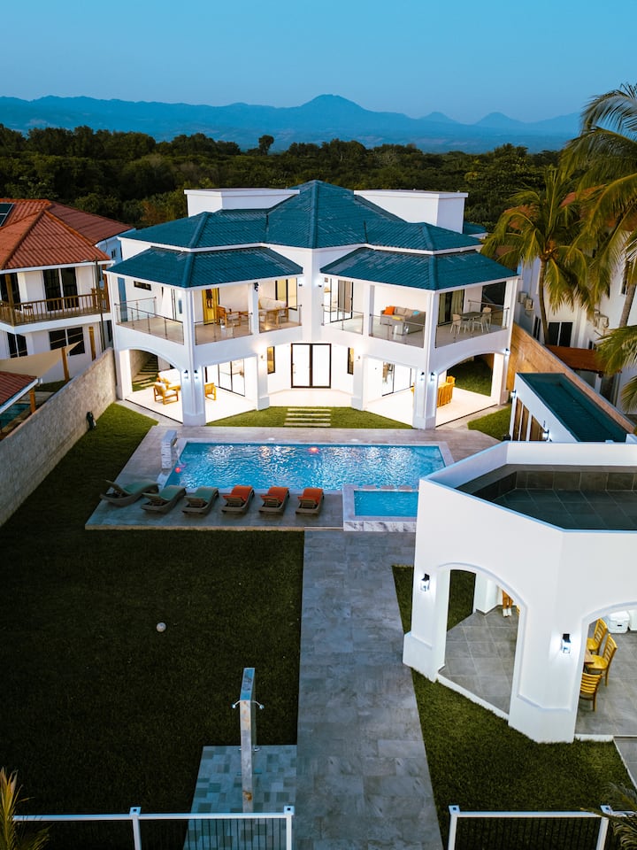 Casa De Lujo Frente Al Mar, Playa Malibu Acajutla - El Salvador