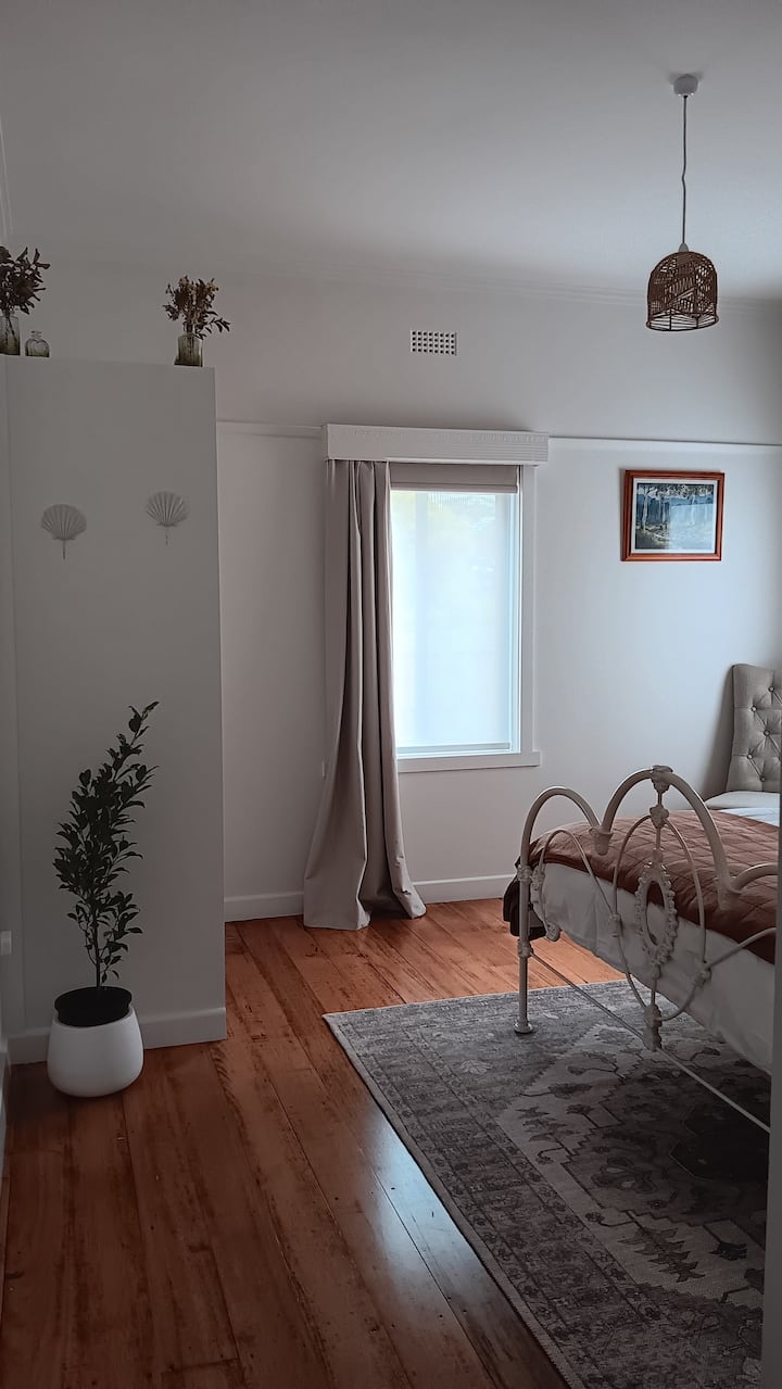 Home Away From Home 2 Bedroom - Warragul