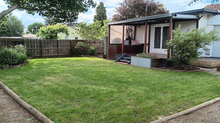 Home Away From Home 1 Bedroom - Warragul