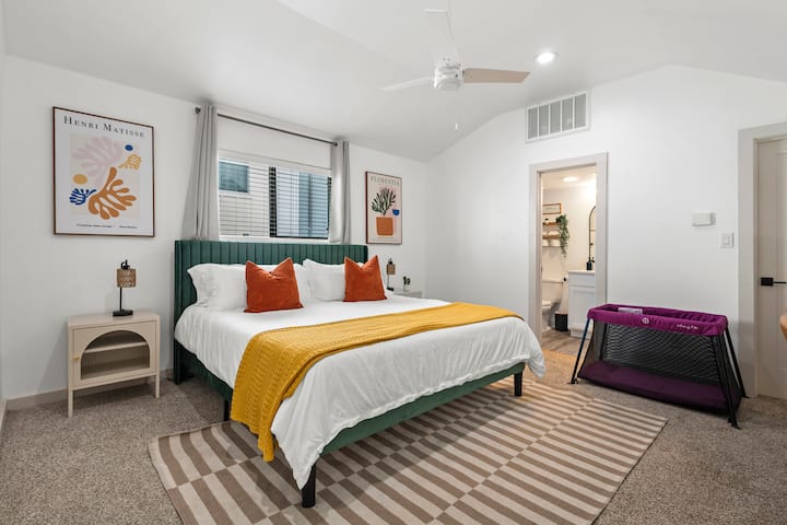 Spacious King Loft Oak Lawn | Medical District +Dt - Dallas, TX