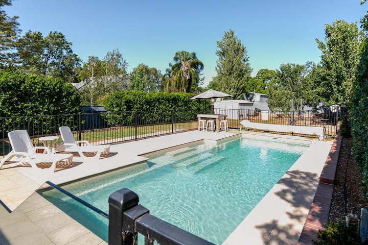 Oasis On Macleay - Wagga Wagga