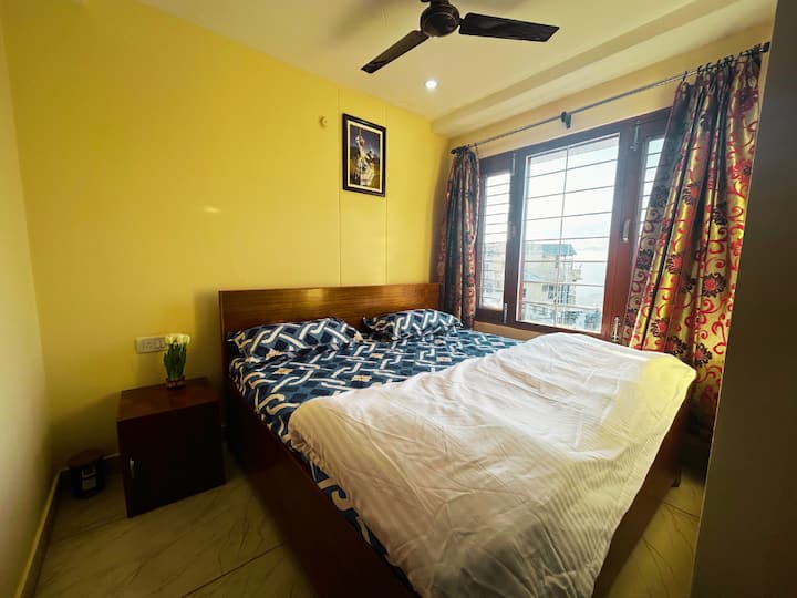 Premium 2bhk Mountain View Apartment | Parking - Almora