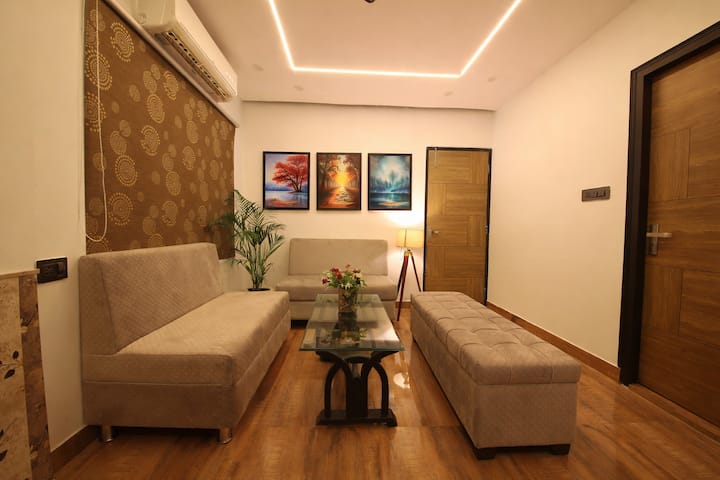 Relaxed Modern Penthouse By Uv Stays | Pvt Retreat - Haridwar