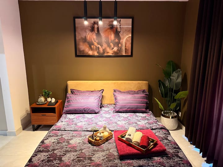 Modern City Centre Loft With Cityview | Mm Alam - Lahore