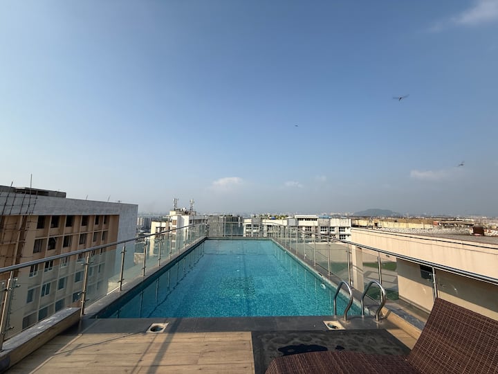 Karen’s 1 Bhk In Bkc - Mumbai