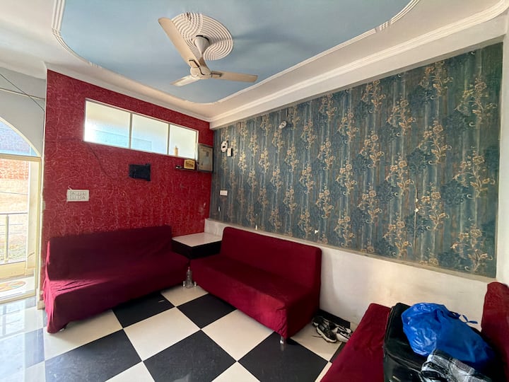 Home Is Very Clean And Fresh Vibes Please Visit It - Gwalior