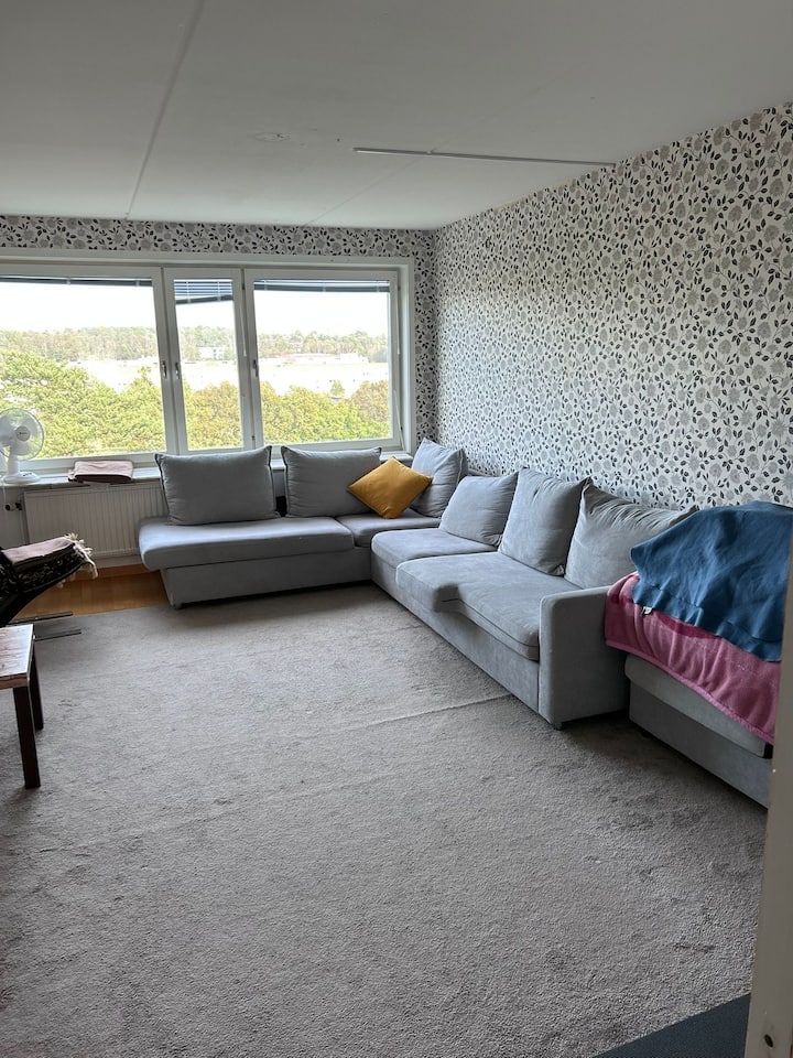 Ljus Och Rymlig Lägenhet Med Balkong - Gothenburg