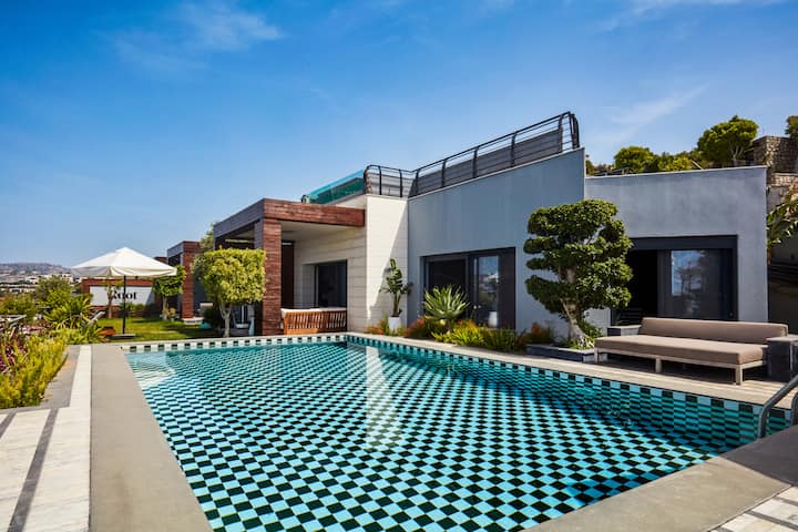 5+1 Deluxe Villa With Private Pool, Sauna - Yalıkavak