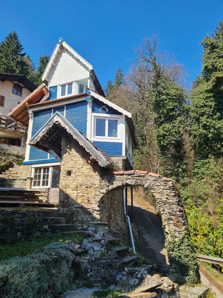 Maison Atypique Pour 2 Personnes - Allevard