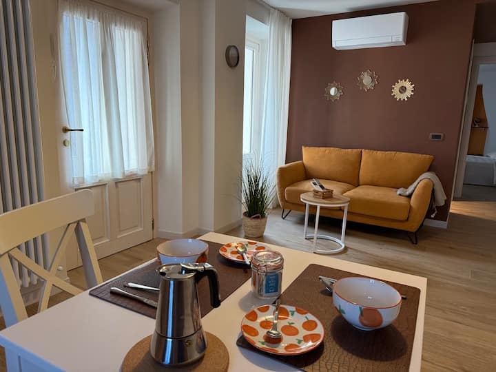 La Corte Dei Mercanti - Joy - Stresa