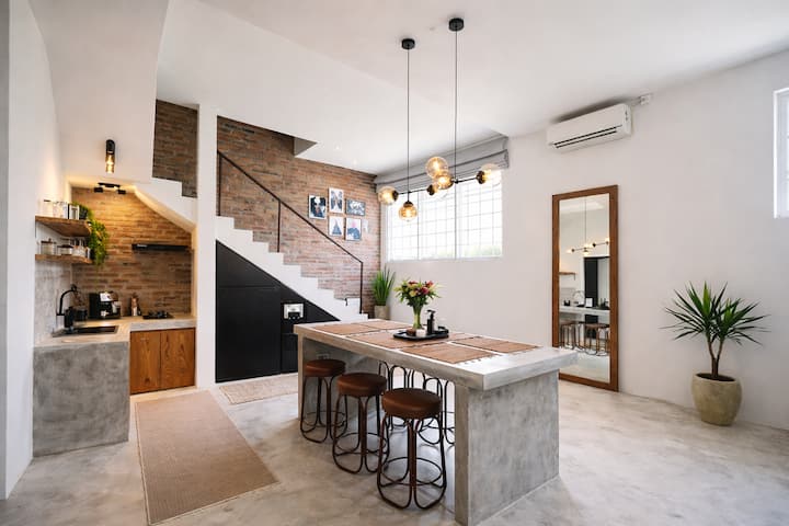 Stylish New York-style House With Cinema - Canggu - Bali