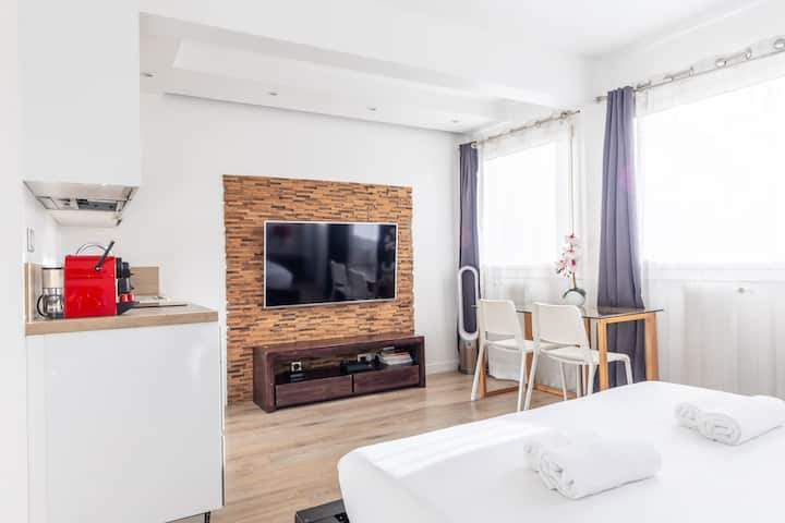 Studio | Sigebert Grenelle | Tour Eiffel - Paris