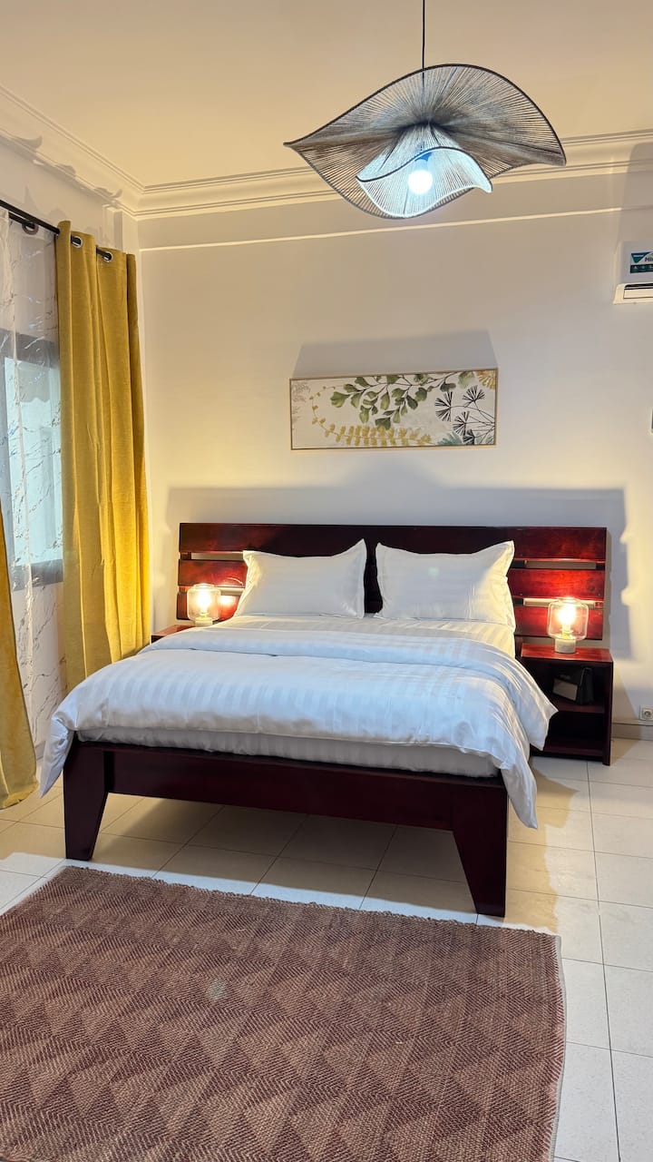 Appartement Chic Avec Salle De Sport à Bastos - Cameroon