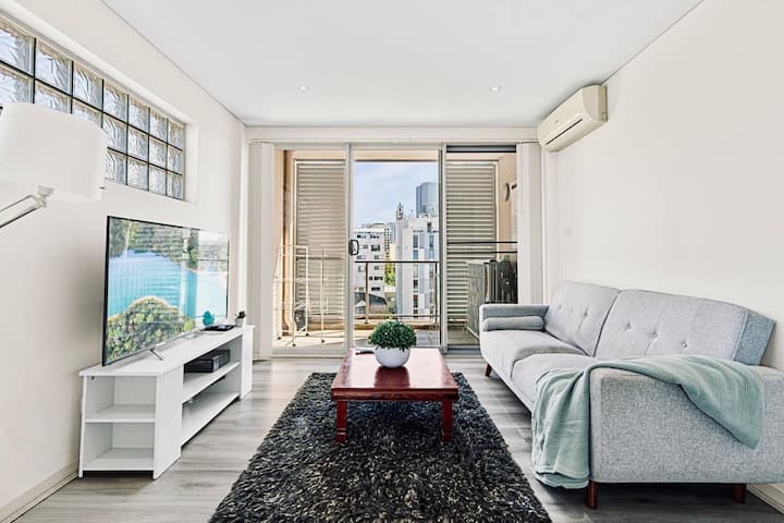 Central Parramatta Retreat | Walk To Trains&river - 파라마타