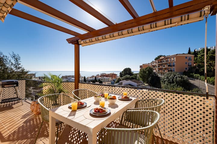 Sea View Apartment In Torreblanca | Pool + Parking - Fuengirola
