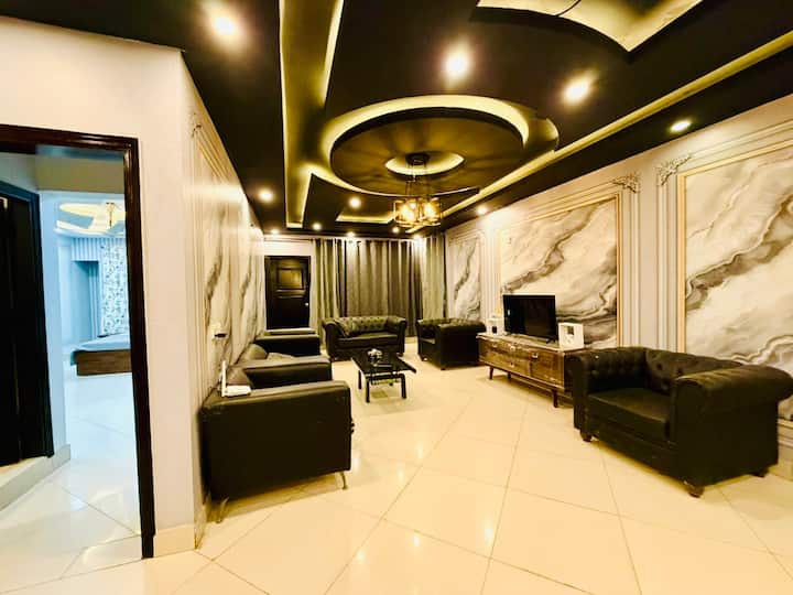 Luxe 5br Seaview Villa | Opp Chaupal - カラチ