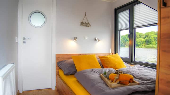 Ahoi An Bord Ihres Ganz Besonderen Urlaubsdomizils - Schwerin