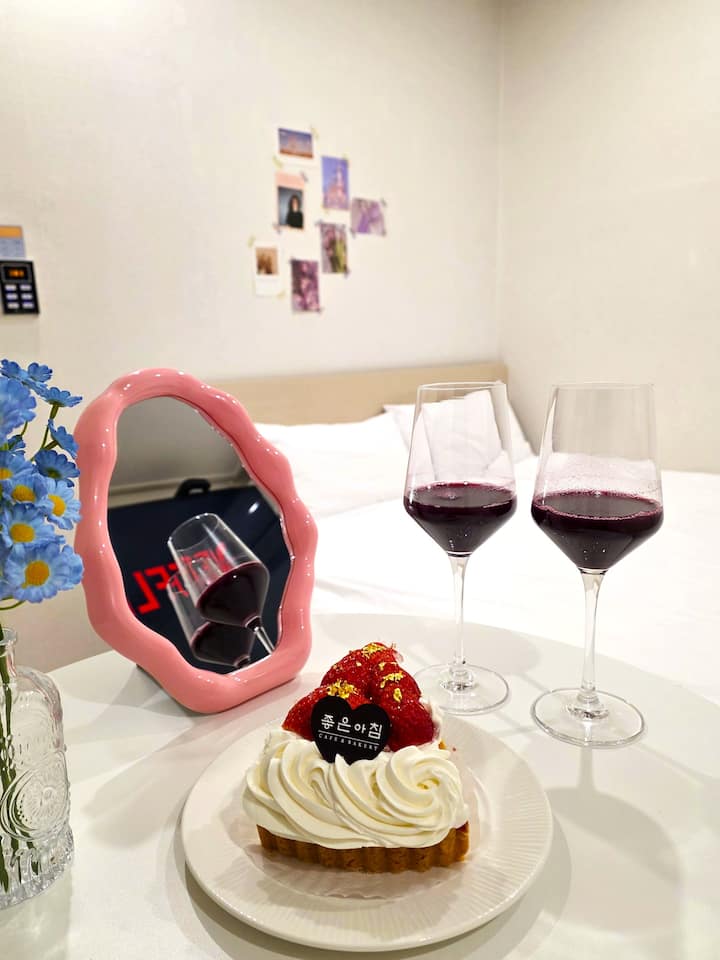 봄스테이 303호 #공항버스2분#수유역 도보 1분 #전용 욕실 #명동/성수/이태원 접근용이 - Seoul