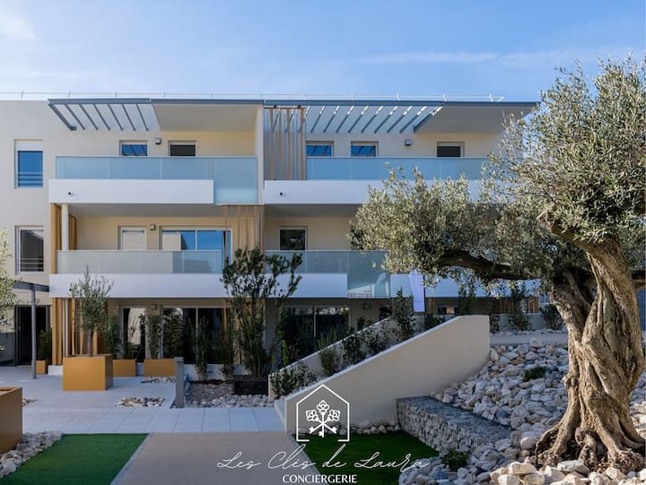 "Le Balcon Du Clocher" F3 De Standing à Castries - Castries