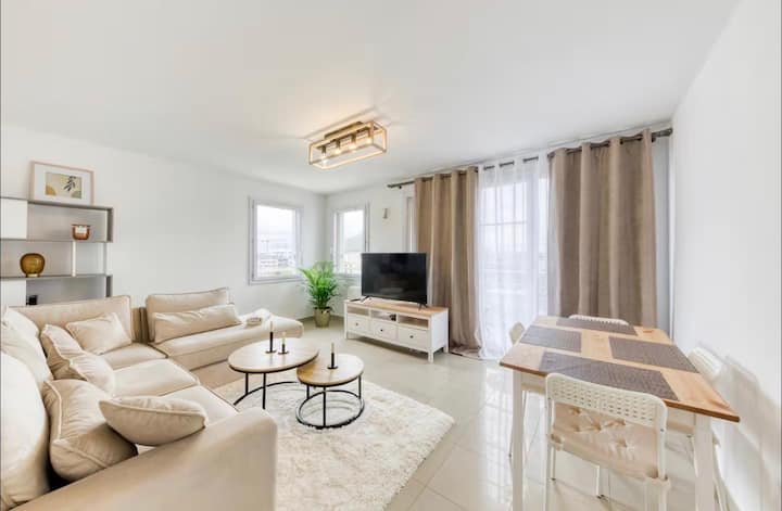 Joli Appartement/ Proche Métro 8 - Créteil