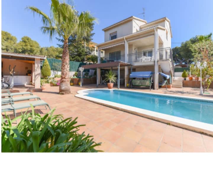 Casa Anglada Familias - Cunit