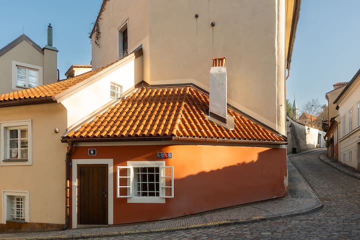 Ulita – Unique Tiny House By Prague Castle - Prague