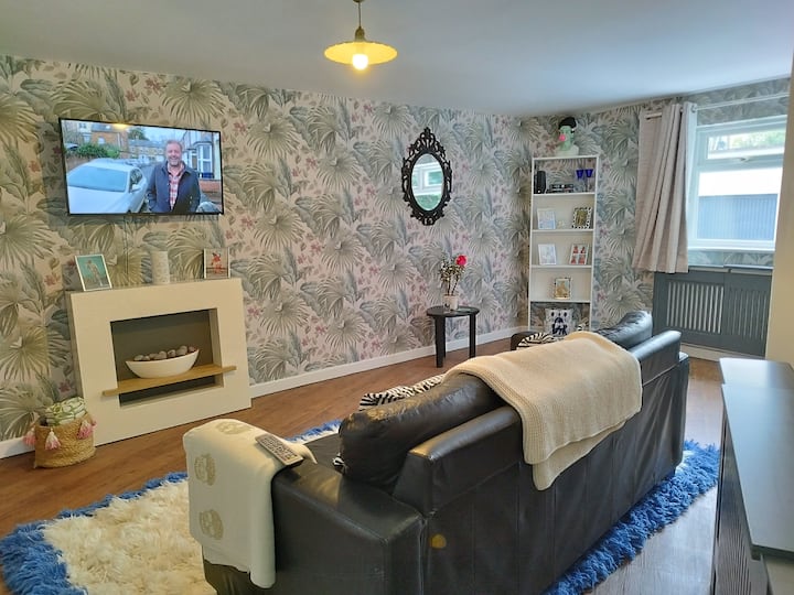 Immaculate 1 Bedroom House Short & Long Term Stays - Bristol
