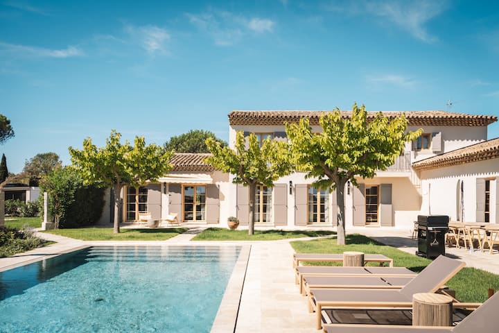 Alba, Charmante Villa De 6 Chambres - Saint-Tropez