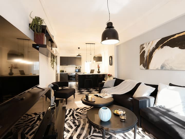 Elegant Spacious Apartment With Private Balcony - Thessaloniki