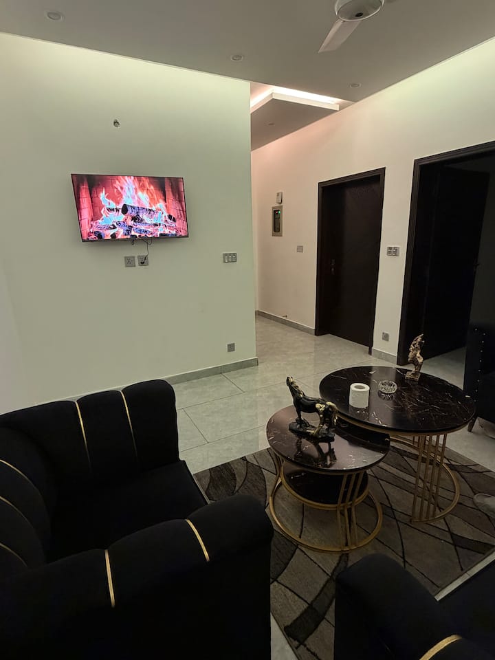 Bsm Apartment | Luxury 1bhk-central Johar Town - Lahore