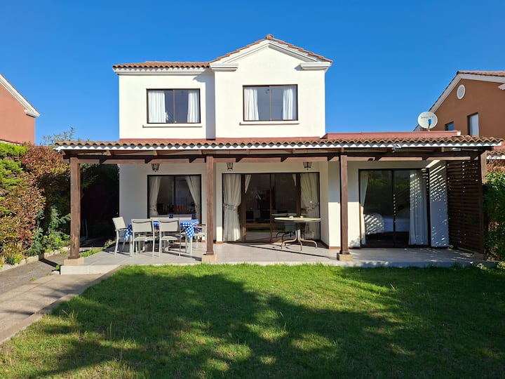 Hermosa Casa En Sector Tranquilo, Punta Puyai. - Papudo
