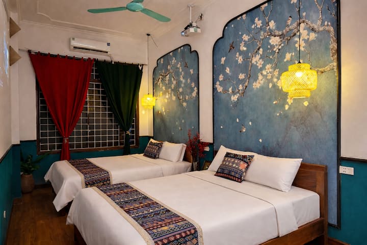 Tonkin Old Quarter 10pax *Train Street*big Rooftop - Chine