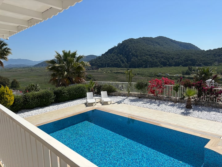 Villa Jeannie The Royal Links Complex - Sarıgerme