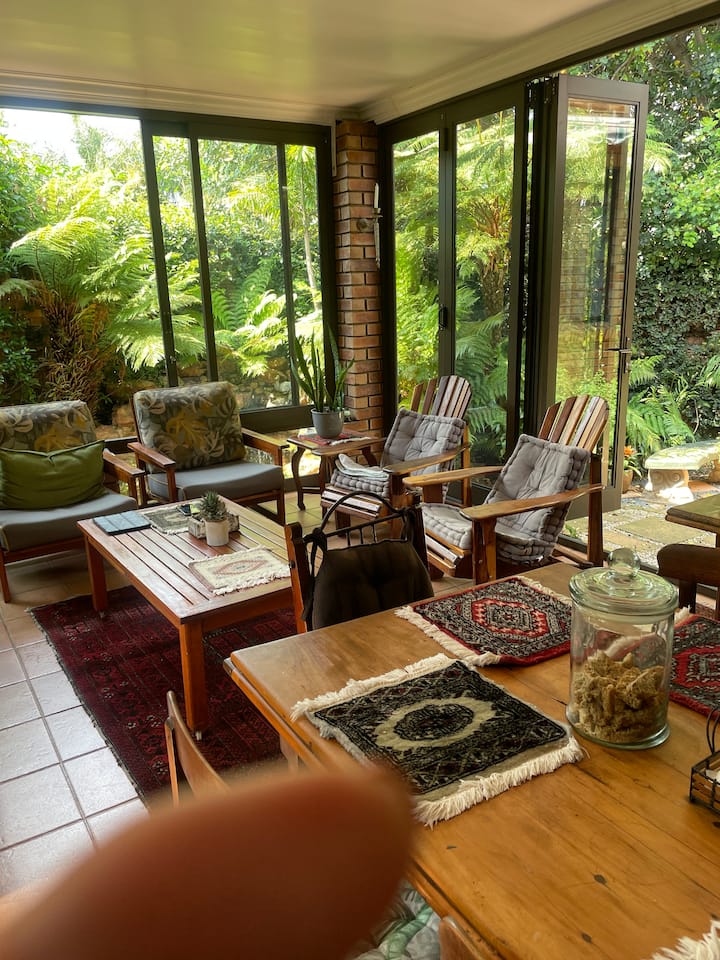 Small
Private
Save
Cosy 
Peaceful Garden
Solar - Tyger Valley