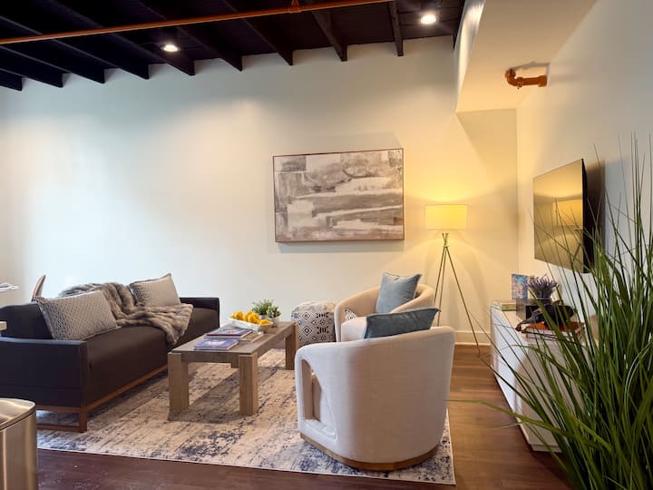 Cream Ale Modern Loft - Louisville, KY