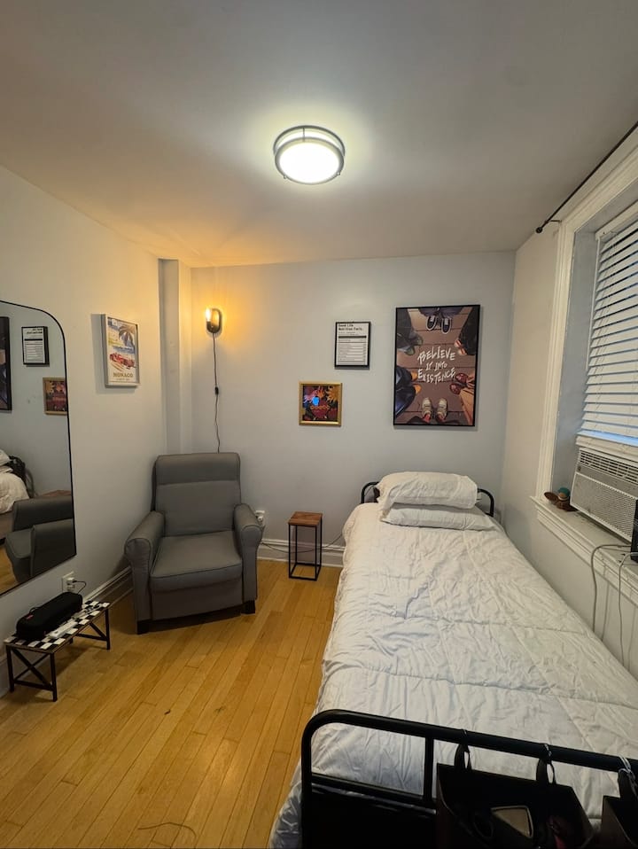 Downtown Hoboken Studio - Hoboken, NJ