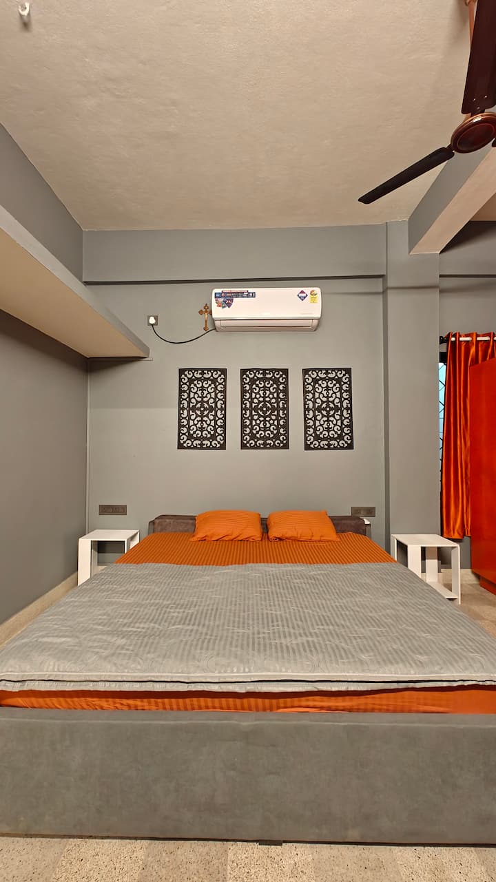 The Second Storey - 芒格洛爾