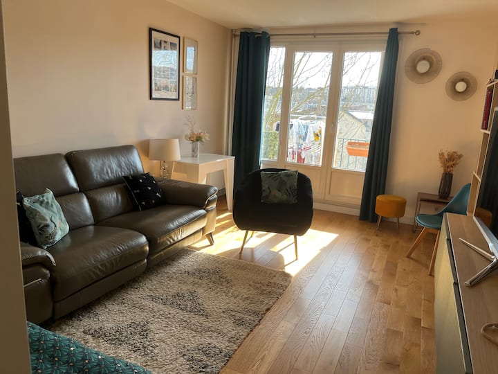 Appartement Parisien Spacieux Métro à 10min à Pied - Issy-les-Moulineaux