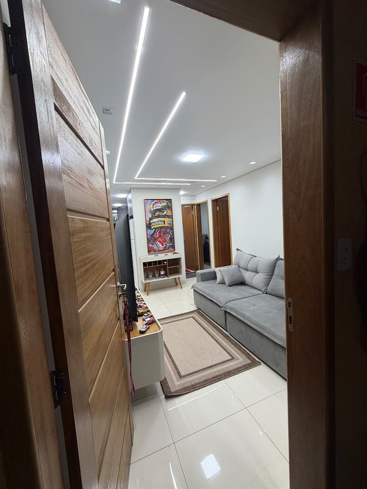 Apartamento Em Ferrazópolis 2 Quartos - Santo André